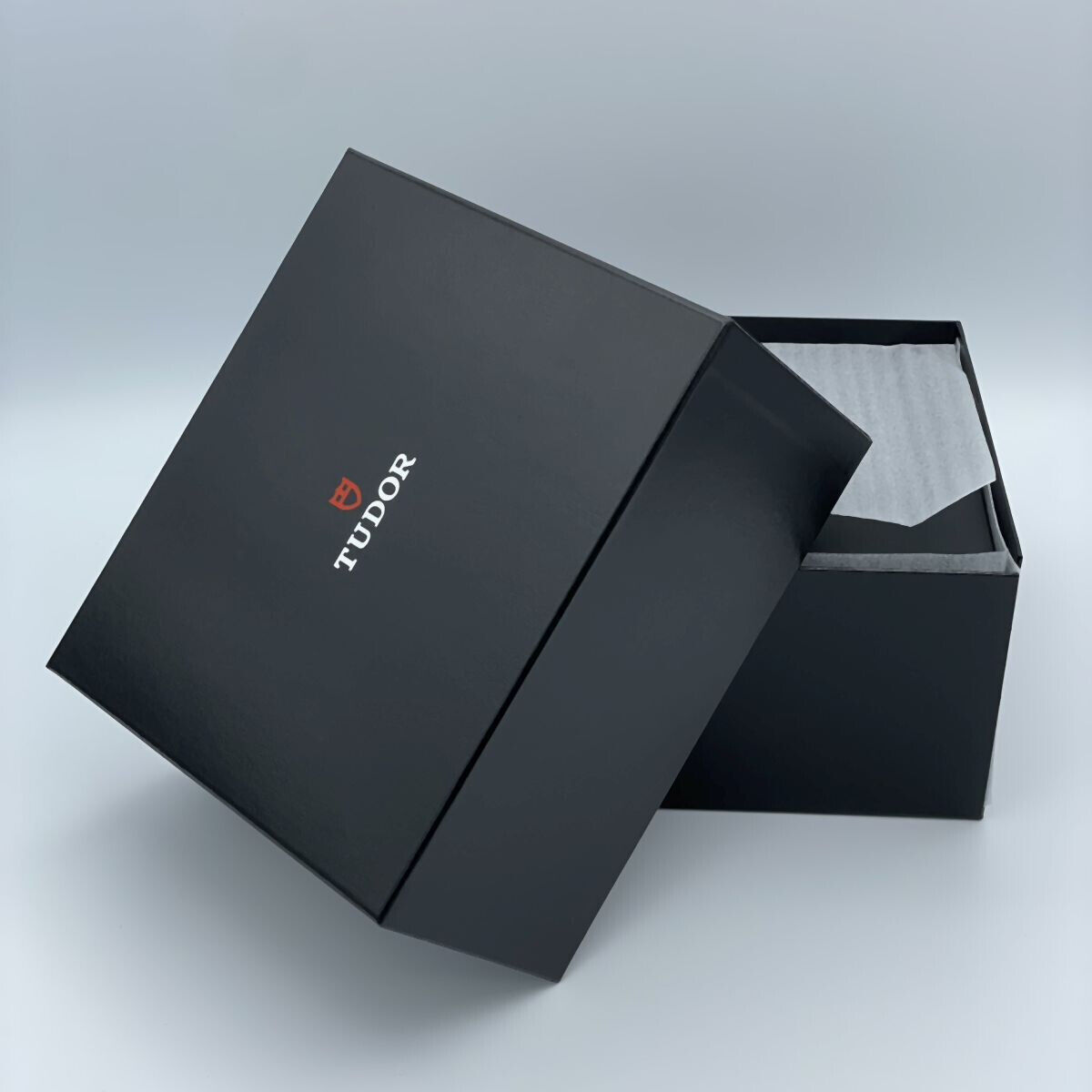 TUDOR BLACK BAY UHREN BOX WATCH BOX CASE VINTAGE RAR SCHÖN SCHWARZ RAR ...